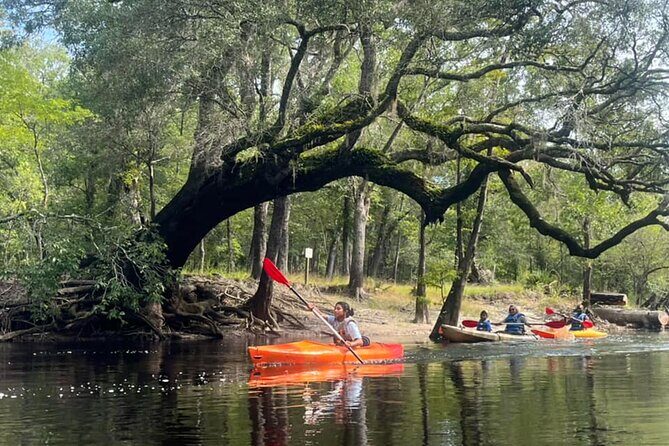 Kayak Rental on the Waccamaw River - Getting Started at the Outpost