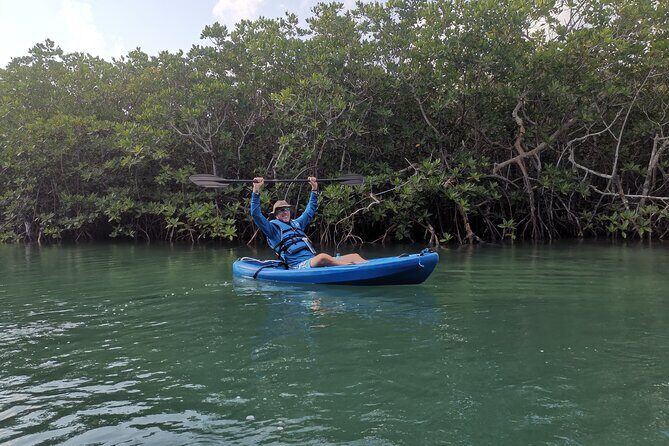 Kayak TOUR POR Laguna Nichupte Cancun - Group Size and Accessibility