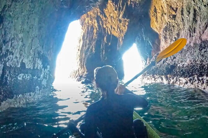 Kayaking Tour Crossing through Tunnel Cave in Hong Kong Geopark - Key Points