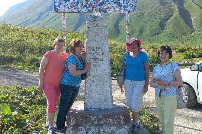 Kazbegi Day Tour with Guide - Exploring the Itinerary