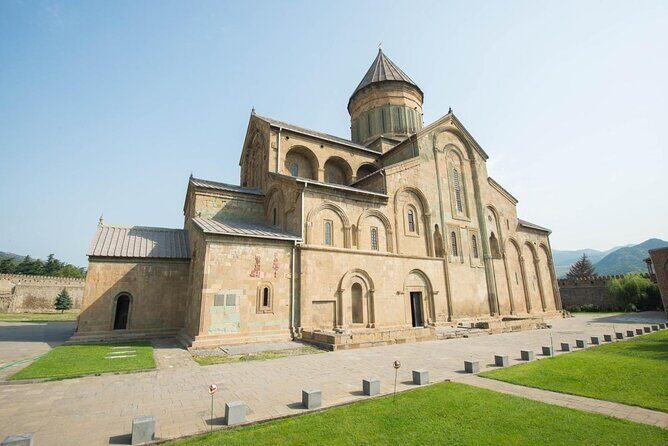 Kazbegi Day trip - Key Points