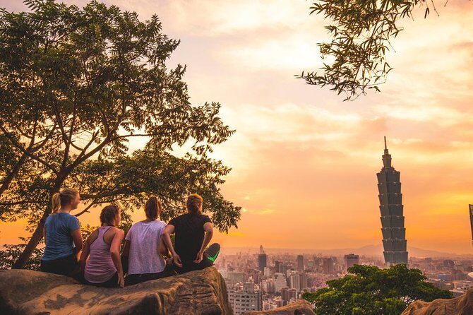Keelung Shore Excursion: Xiangshan Hiking & Classic Taipei Culture Private Tour - FAQs