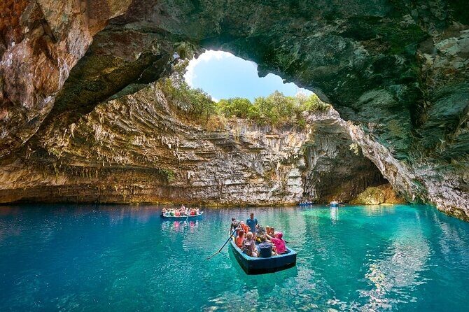 Kefalonia Highlights: Robola Winery, Melissani Lake & Fiscardo - An Introduction to the Kefalonia Highlights Tour