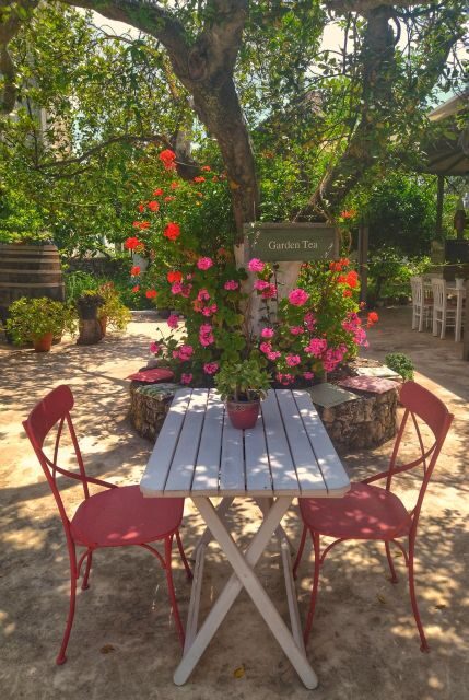 Kefalonia Tastes: Stroll Argostoli, Wine & Olive oil tasting - The Practicalities: What to Expect