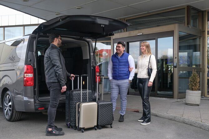 Keflavik Airport: One-way Private Transfer to/from Reykjavik - Key Points