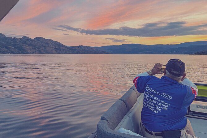 Kelowna Boat Hire Waves and Wines Boat Tour - Exploring the Kelowna Waves and Wines Boat Tour