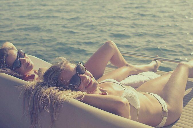 Kelowna Boat Hire Waves and Wines Boat Tour - Who Will Love This Tour?