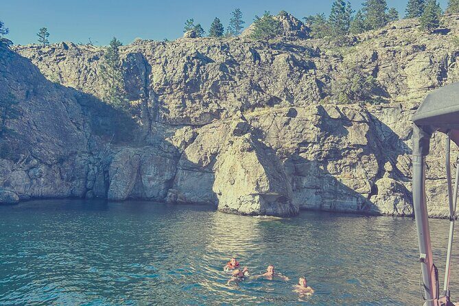 Kelowna Boat Hire Waves and Wines Boat Tour - The Sum Up