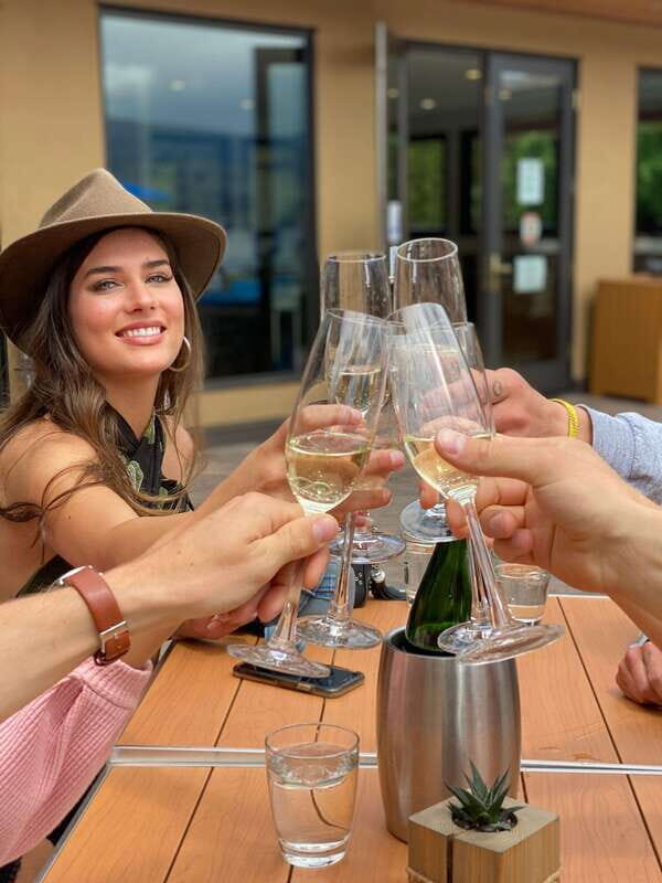 Kelowna: East Kelowna Half Day Guided Wine Tour - Key Points