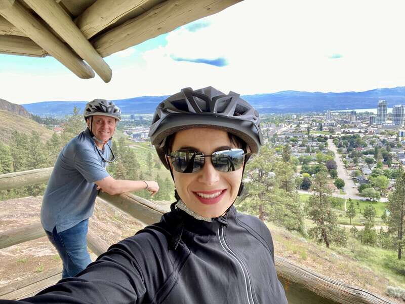 Kelowna: Okanagan Lake Guided E-Bike Tour with Picnic - What Makes This Tour Stand Out?