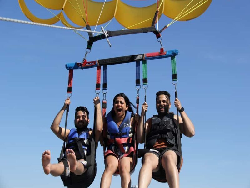 Kelowna: Okanagan Lake Parasailing - An Introduction to Kelowna’s Okanagan Lake Parasailing