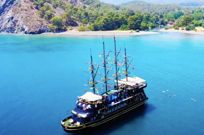 Kemer/Antalya/Belek/Kundu, Exciting Pirate Ship Adventure - A Detailed Look at the Pirate Ship Adventure