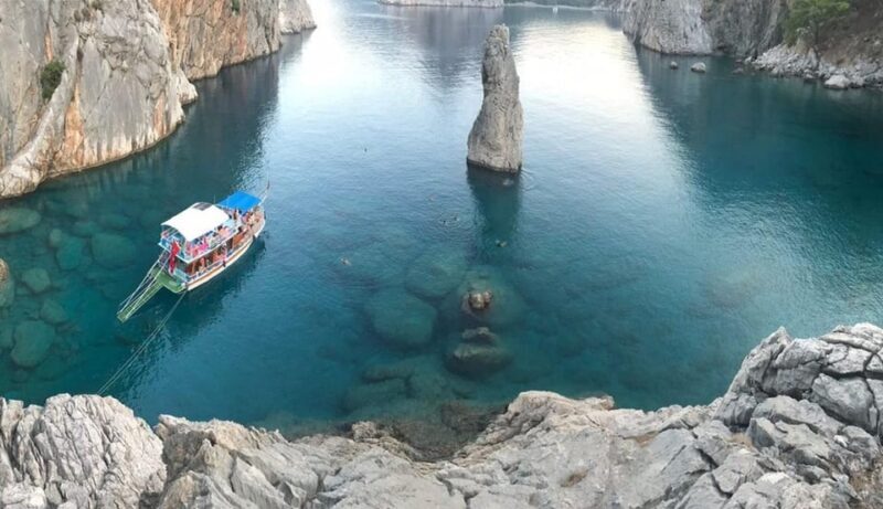 Kemer Porto Genoese-Sazak Bays Boat Trip With Mud Baths - Setting Sail from Kemer: First Impressions