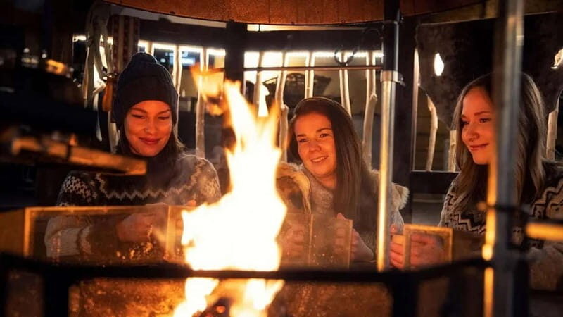 Kemi-Tornio: Evening campfire on the island - Kemi-Tornio: Evening Campfire on the Island — A Cozy Arctic Escape