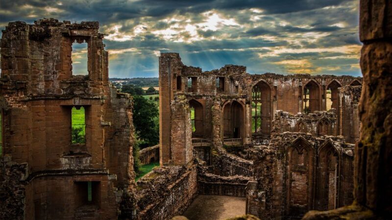 Kenilworth Castle and Elizabethan Garden Entry Ticket - A Closer Look at the Experience