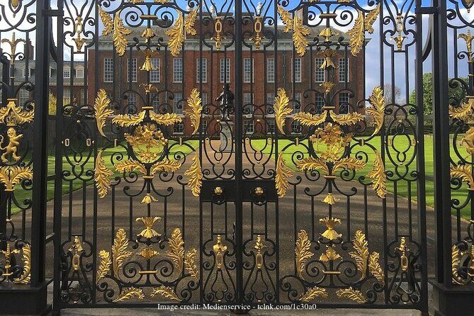 Kensington Private 4h Tour Including The Victoria & Albert Museum - The Practical Side: What to Expect