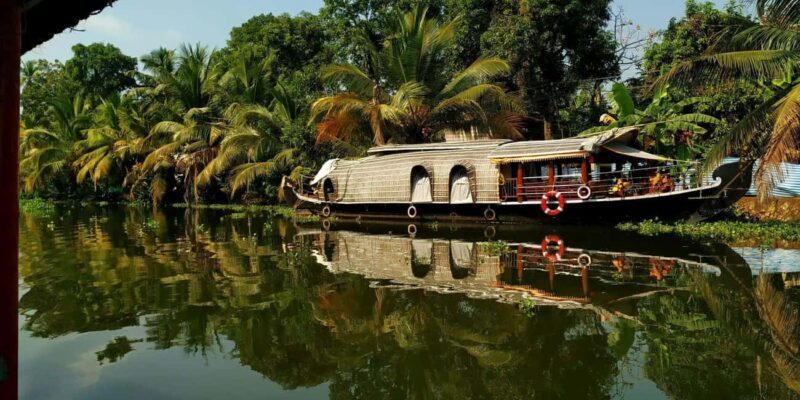 Kerala:- 03 Days Kumarakom & Alleppey Houseboat Cruise Tour - Key Points