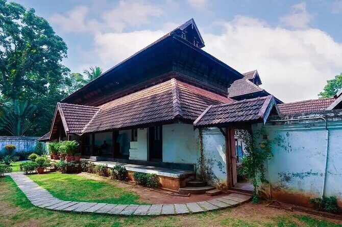 Kerala 6 Day Tour Munnar Thekkady Alleppey Kovalam Beaches - Key Points