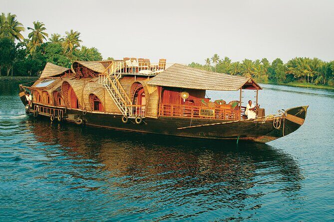 Kerala Backwater and Beach - Starting in Kochi: A Tapestry of Culture and History