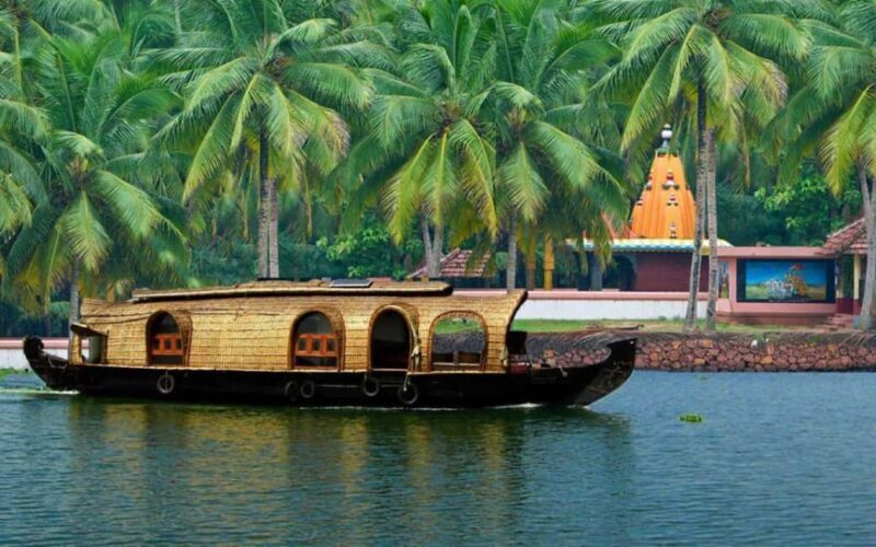 Kerala Beauty, Cochin with Alleppey Houseboat Tour (03 Days) - Key Points