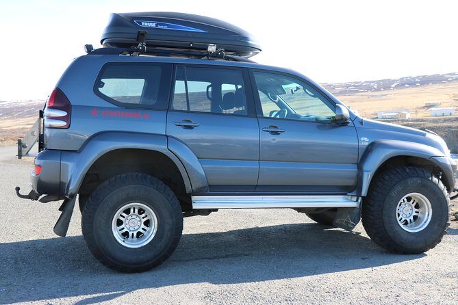 Kerlingarfjöll Highlands Day Tour in a 4X4 from Akureyri - Transport and Group Size