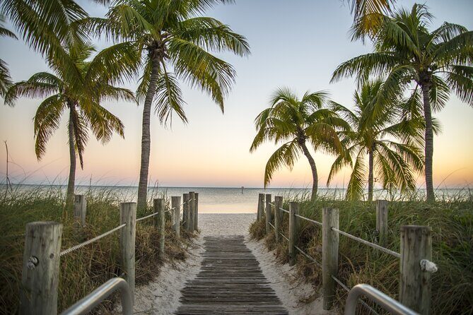 Key West Walking Tour with Glass Bottom Boat Cruise - Key Points