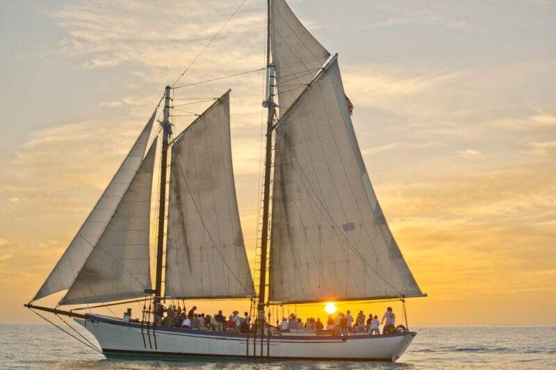 Key West: Windjammer Champagne Sunset Sail - Setting Sail for Spectacular Sunsets