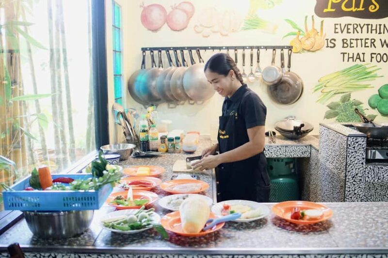 Khao Lak Pui's Authentic Thai Cooking Class - What to Expect from Pui’s Thai Cooking Class