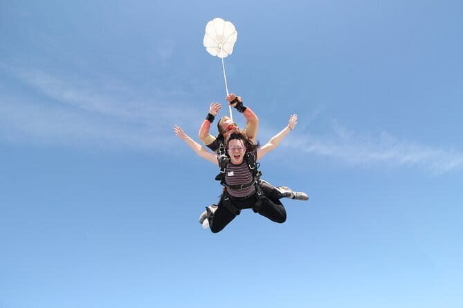Khao Yai Extreme Tandem Skydiving and Freefall from Bangkok - The Scenic Flight: A 15-Minute Pause in the Sky