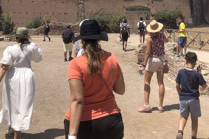 Kid-Friendly Colosseum & Roman Forum Tour with local guide - How It Works: Logistics and Experience