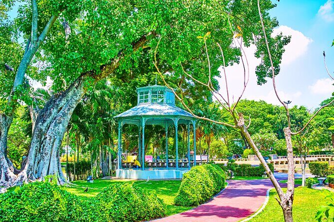 Kid-friendly Private Bangkok Walking Guided Tour for Families - Authentic Experiences and Family Engagement