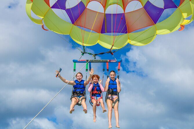 Kids Parasailing Experience Aruba - What Makes This Tour Stand Out