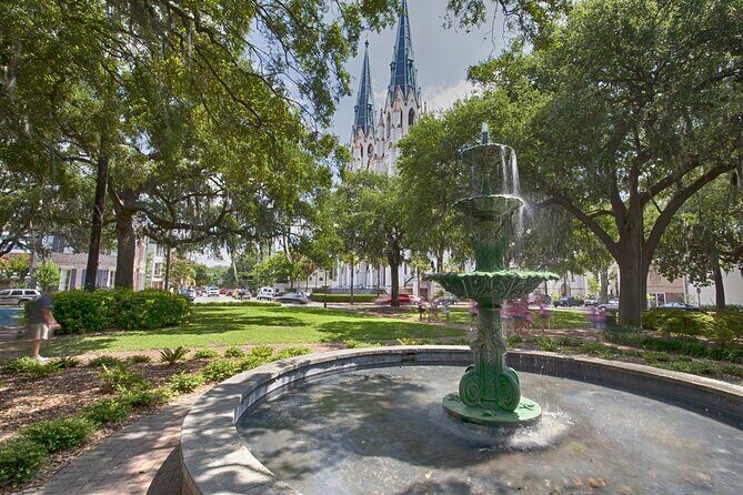 Kids Walking movie tour of Savannah - A Walk Through Savannah’s Movie Magic