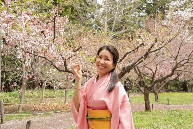 Kimono dressing and photo by ex-stylist of Hotel Gajoen Tokyo - Who Is This Tour Best For?