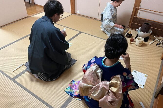 Kimono, Tea ceremony and Shodo in Kimono School - Introduction: A Chance to Wear Kimono and Connect with Japanese Tradition