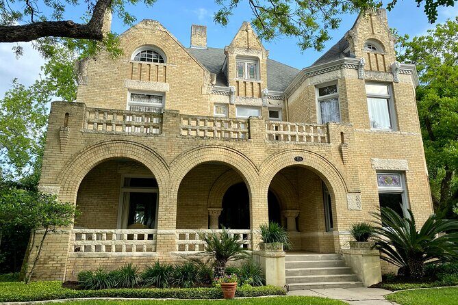 King William District Tour - The Sum Up