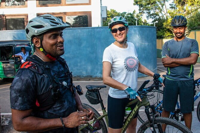 Kingdom Trail Cycling Tour from Mount Lavinia - Key Points