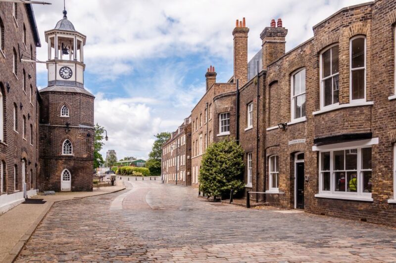 King's Trail of London with a Private Guide & Tickets - Key Points