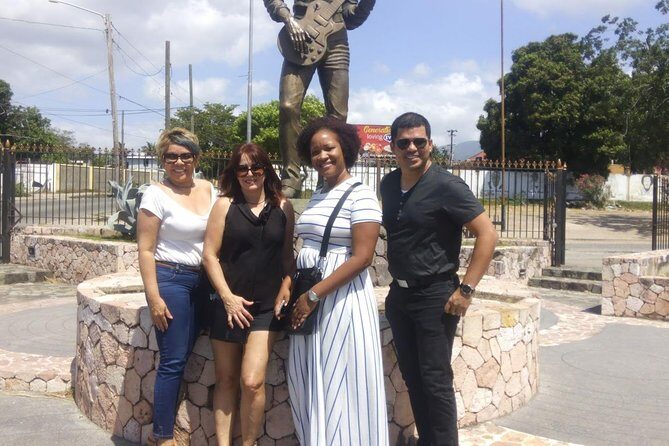 Kingston Airport pick-up - Why This Transfer Works for Different Types of Travelers