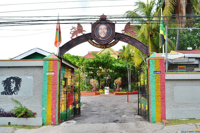 Kingston Day Tour - Authenticity and Traveler Experience