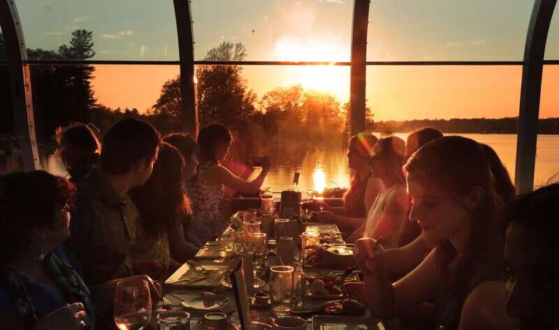 Kingston: Sunset Dinner Cruise - Key Points