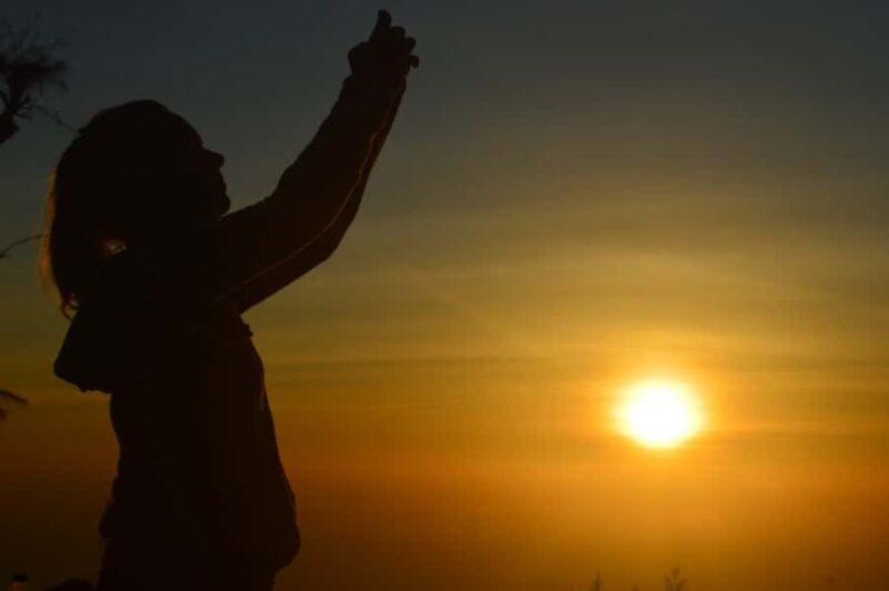 Kintamani: Sunrise Yoga, Meditation, Earth & Water Rituals - Meeting Your Guide: The Balinese Priestess