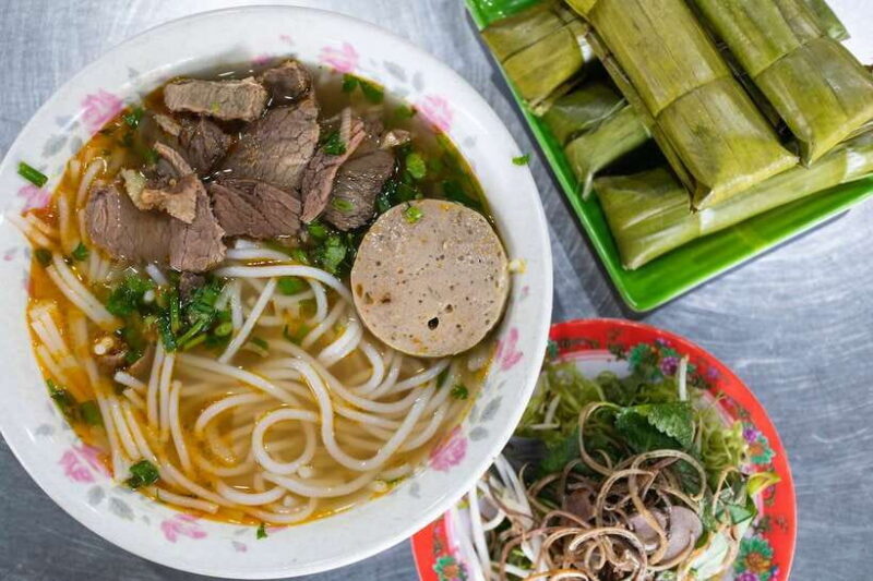 KISSTOUR | Motorbike Food Tour Female Drivers in Ho Chi Minh - Customization and Flexibility