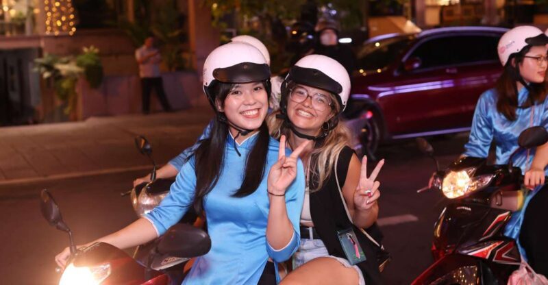 KISSTOUR| Saigon By Night & Street Food Tour on Motorbike - Authentic Street Food Experience