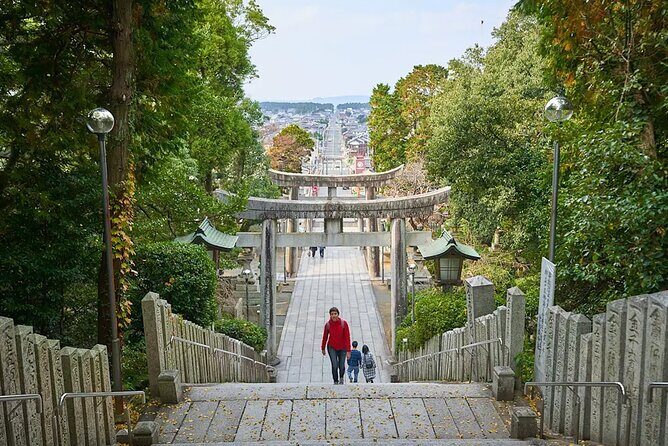 Kitakyushu Day Tour Mojiko, Karato, Kokura & Miyajidake shrine - Key Points