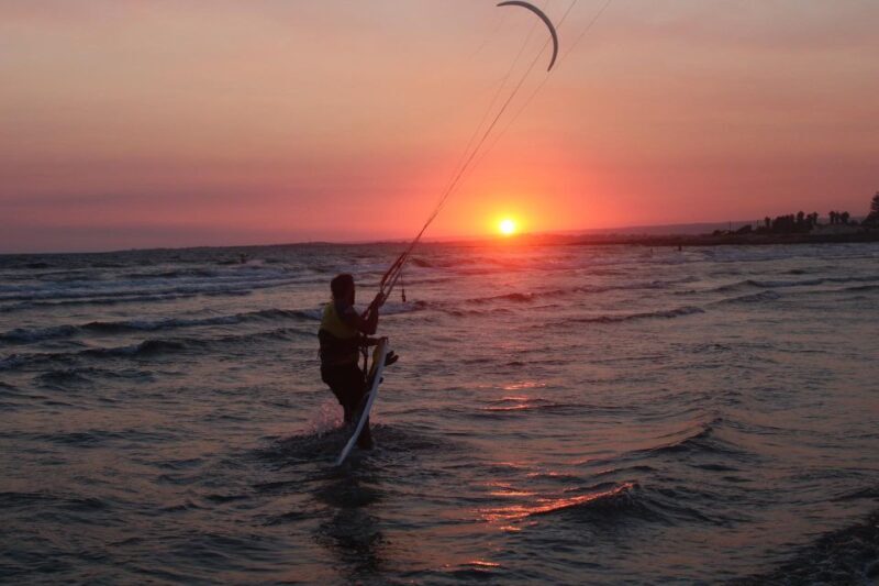 Kitesurfing course near Syracuse with IKO instructor - What’s Included and What’s Not