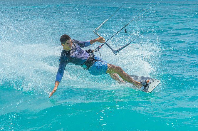 Kitesurfing Lessons in Aruba with Vela Sports - FAQ about the Kitesurfing Lessons in Aruba with Vela Sports