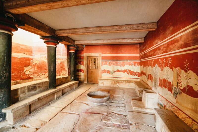 Knossos: Knossos Palace Skip-the-Line Guided Walking Tour - A Closer Look at the Tour Experience