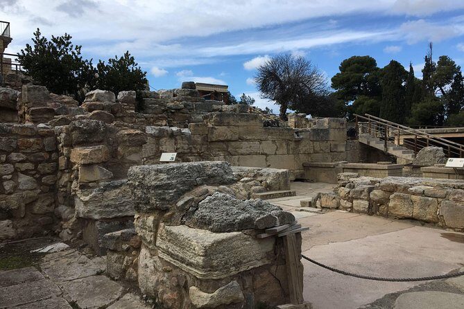 Knossos Palace Exclusive Tour (small group) - Authentic Insights from Traveler Reviews