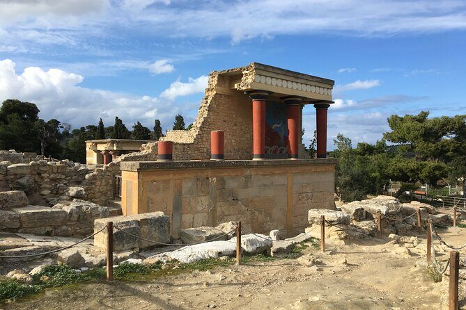 Knossos palace (Last minute booking - Skip The Line Ticket) - How the Experience Feels